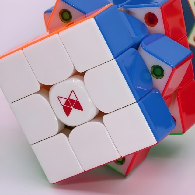 Mcubes India QiYi X-Man XT-3 flagship uv 3x3 cube magnetic - Mcubes India